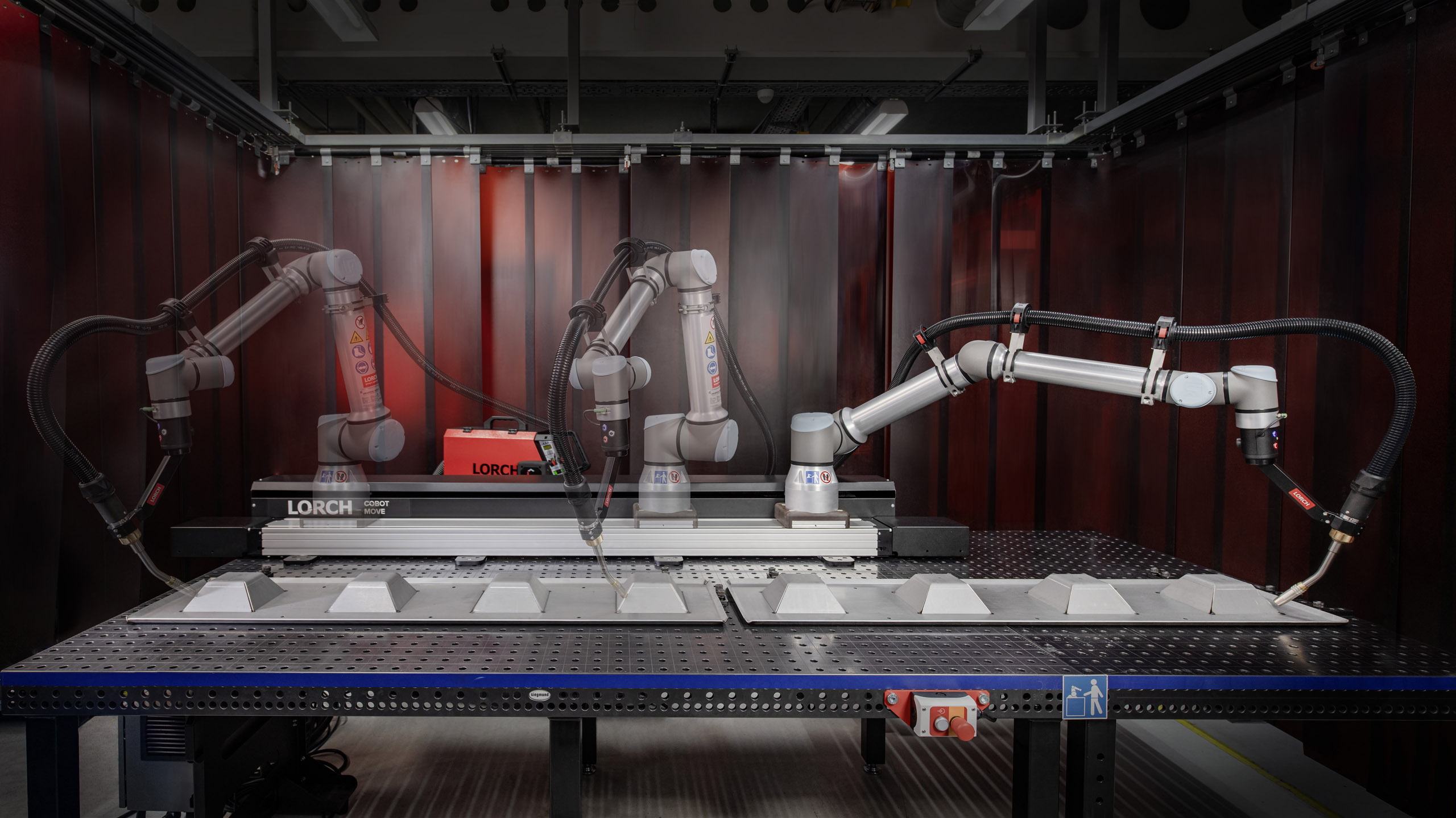 Lorch linear axis: more workspace and maximum freedom in cobot welding.